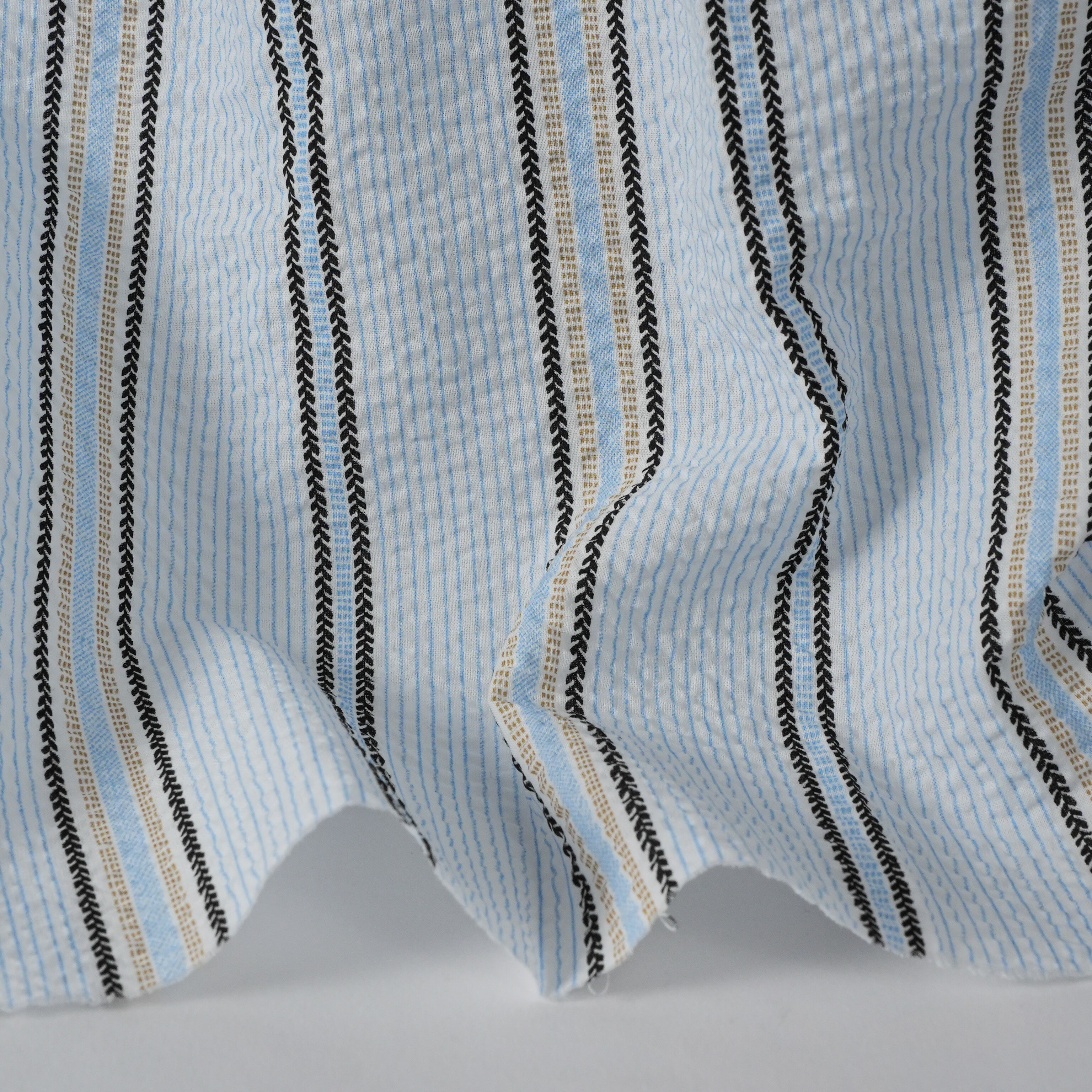 Seersucker Fabric: Uses, Texture & Summer Fabric Guide | Yardblox ...